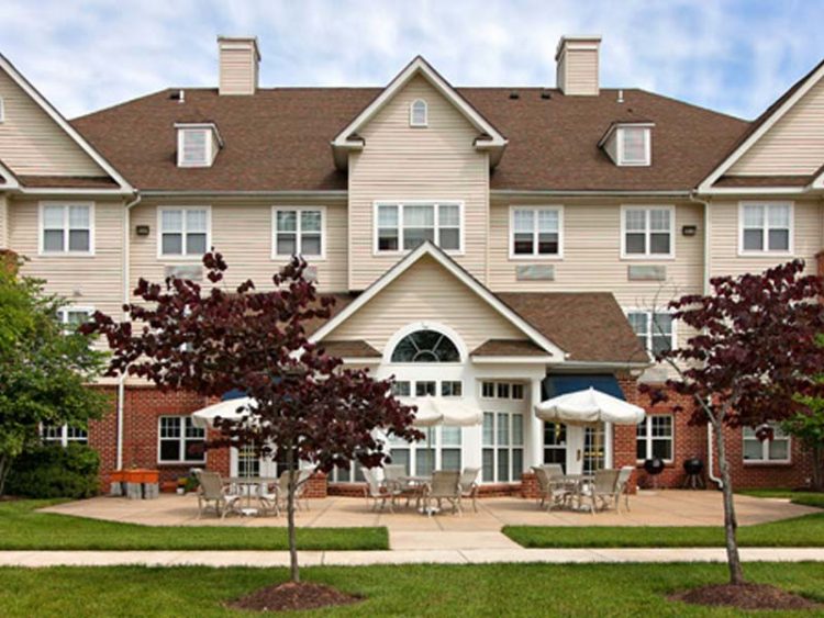Hampshire Village - Humphrey Management
